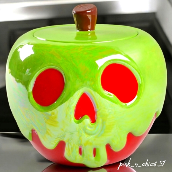 Disney | Holiday | Disney Villains Snow White Poison Apple Cookie Candy ...